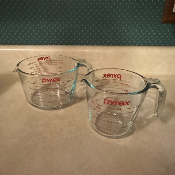 Pyrex | Kitchen | Pyrex Clear Glass Measuring Cup With Red Markings ...